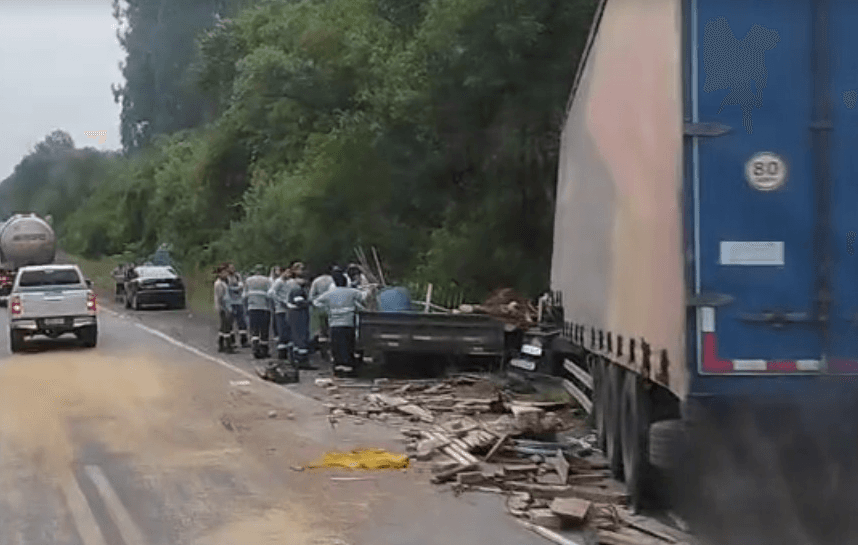 Grave acidente deixa quatro mortos no Paraná